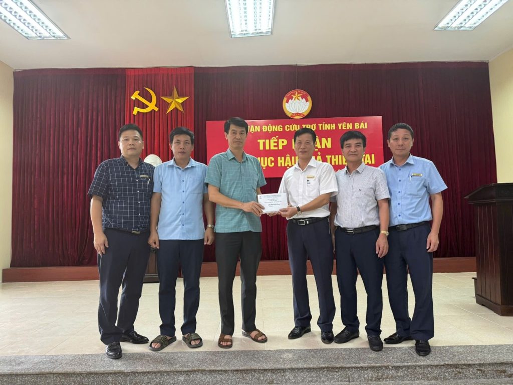 DONG ANH ELECTRICAL EQUIPMENT CORPORATION (EEMC) SUPPORTS PEOPLE ...